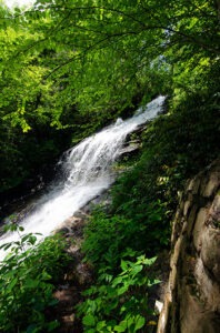 25+ Stunning Waterfalls near Banner Elk NC (within 2 Hours!)