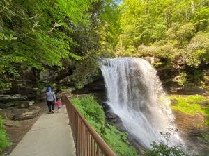 How to Reach Dry Falls near Highlands (Roadside Waterfalls)