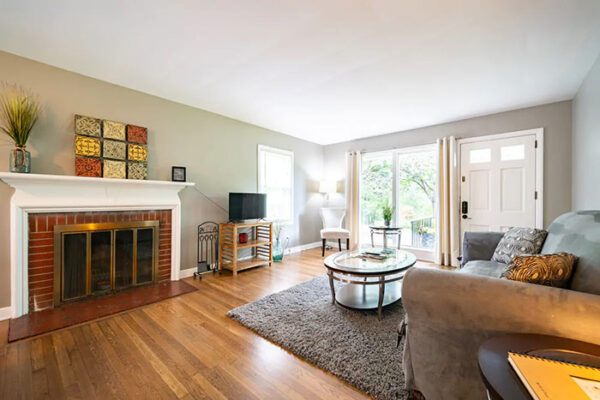 13 Wonderful Durham Airbnbs (Amazing Short Term Rentals!)