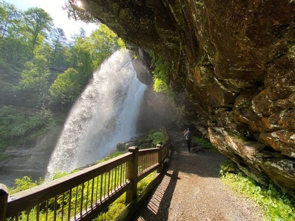 30+ of the Best North Carolina Mountain Towns to Visit Now!