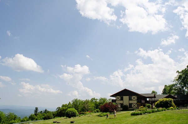 30+ of the Best North Carolina Mountain Towns to Visit Now!