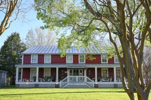 Inner Banks Inn in Edenton NC (7 Things We Loved About It!)