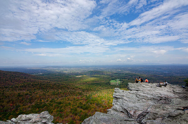Colorful Fall Hikes in North Carolina (20+ Places to Expore)