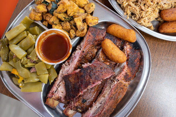 17 Best Topsail Island Restaurants (Great Food for All!)