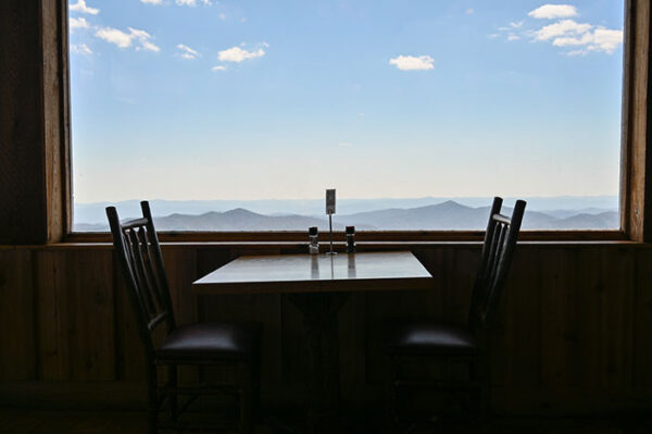 40+ Stunning Blue Ridge Parkway Stops in North Carolina