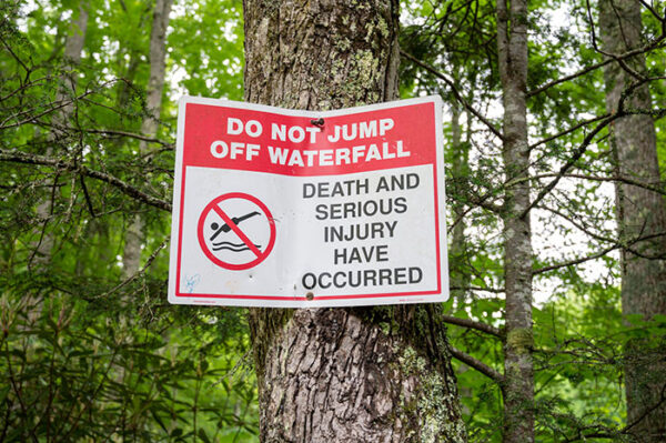 How to See 50-ft Elk River Falls (Trail and Safety Tips)