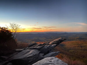 Colorful Fall Hikes in North Carolina (20+ Places to Expore)