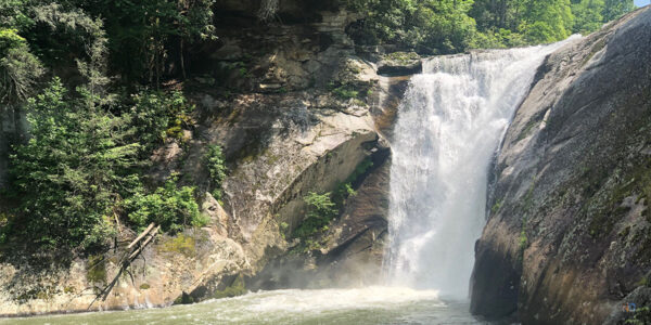 10+ Beautiful Roadside Waterfalls in North Carolina for All!