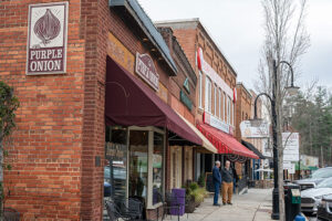 23 Fun Things to Do in Saluda NC and Nearby