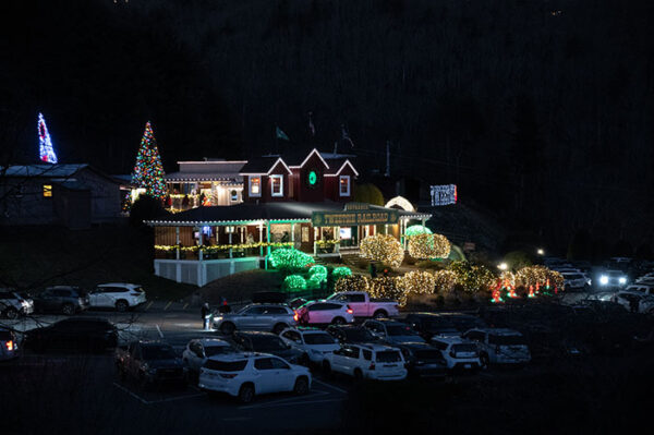 Tweetsie Christmas 2023 (How to Visit and 5 Important Tips!)