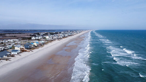 20+ Wonderful Things to Do on Topsail Island NC (+ Beaches)