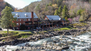 Historic Tapoco Lodge NC Mountain Retreat + 7 Things to Love