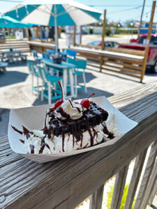 17 Best Topsail Island Restaurants (Great Food for All!)