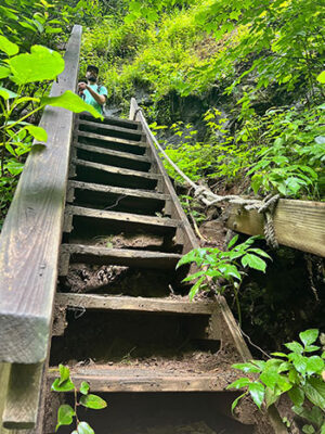 How to Reach Courthouse Falls in Transylvania County NC